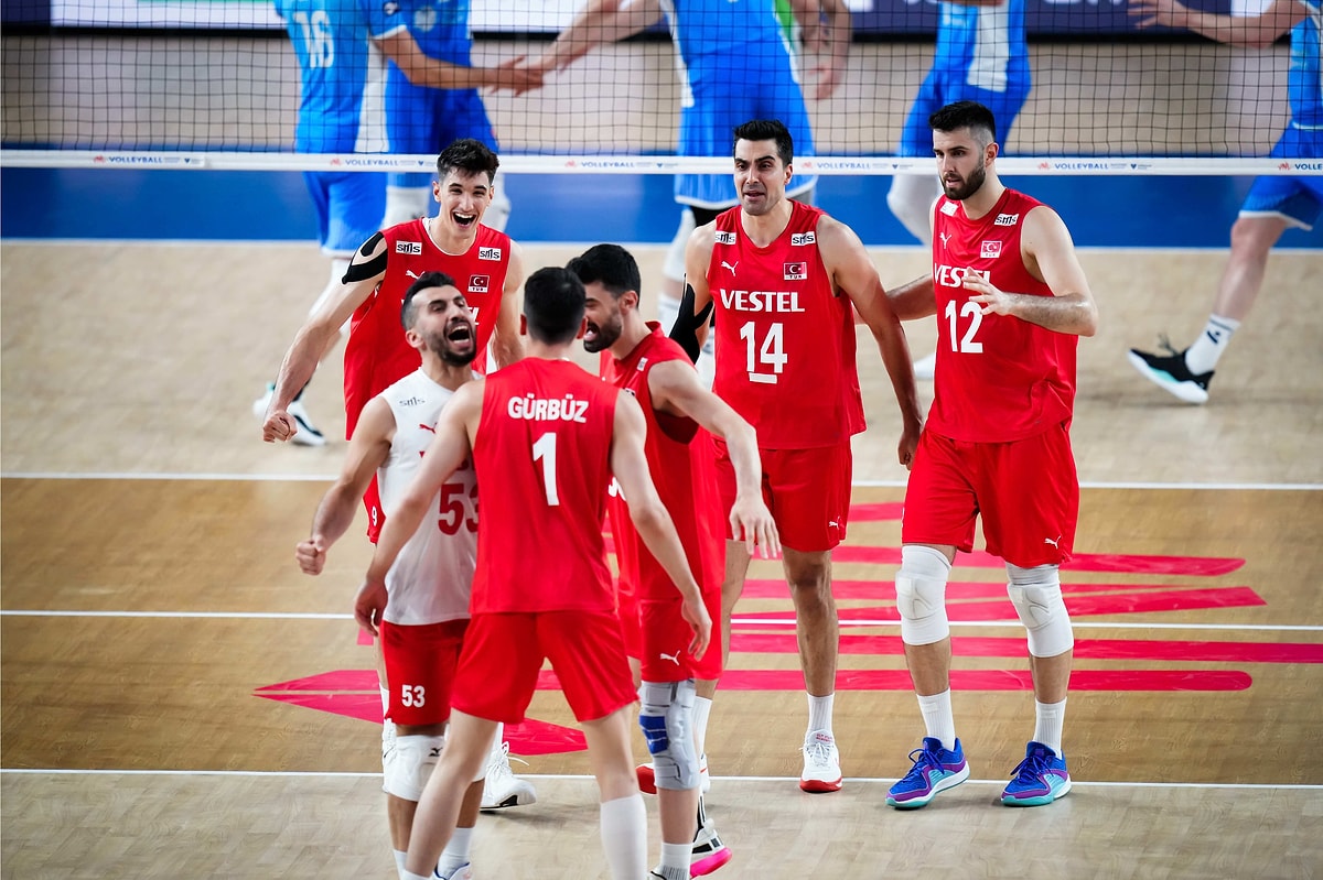 Milli Voleybolcumuz Bedirhan Bülbül'ün İmza Dağıtırken Geri Çevirdiği ...