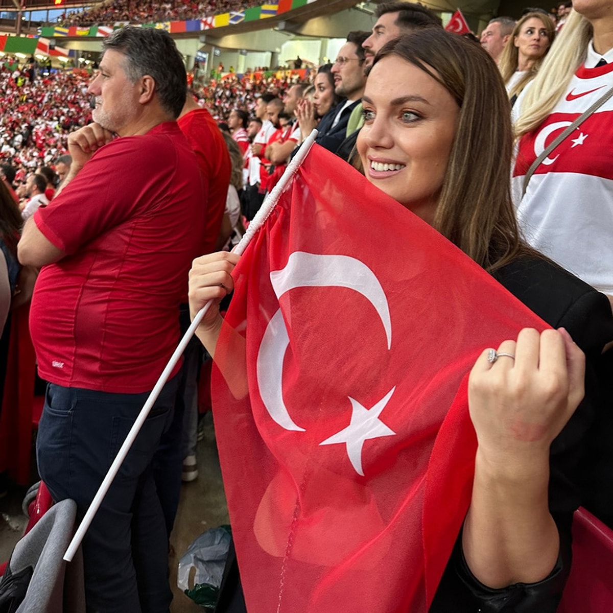 Merih Demiral'ın Eşi Heidi Sessizliğini Bozdu: UEFA'nın Tepkilere Neden ...