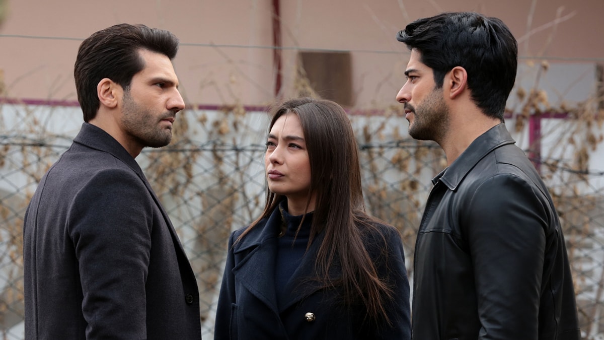 Kara Sevda Konusu Nedir, Oyuncuları Kimler? - Onedio