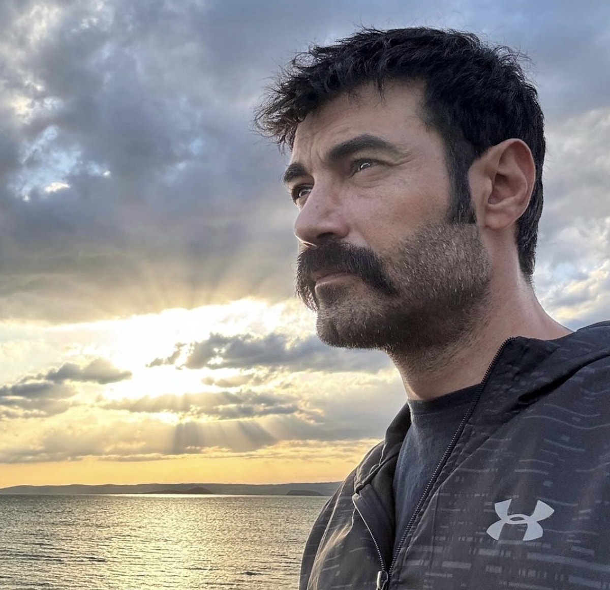 Murat Ünalmış'ın Oğlu Selim Baran'la Verdiği Akıllara Zarar Poz Sevimlilikte Boyut Atlattı - Onedio