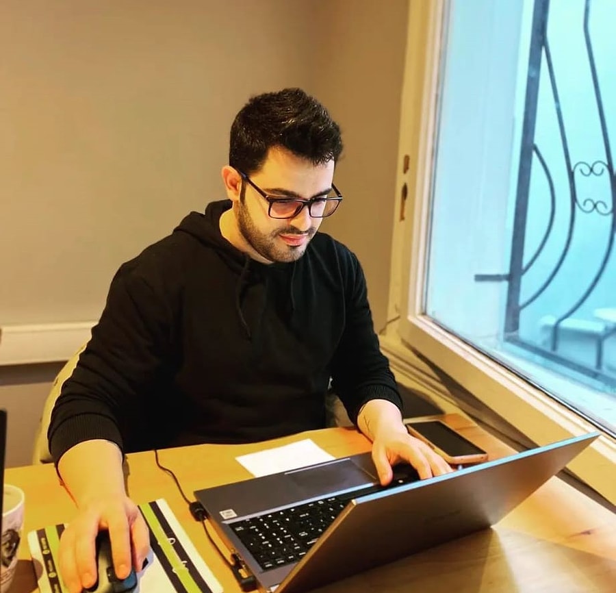 Saturnyen Astrolog Onur Bal’dan Beklenen Temel ve Orta Düzey Astroloji Eğitimi - Onedio