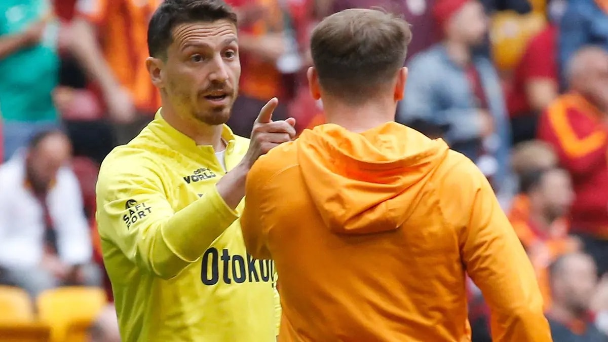 Kerem Aktürkoğlu "Bizimkisi Doğru Yol" Dedi, Mert Hakan'dan Cevap Geldi - Onedio