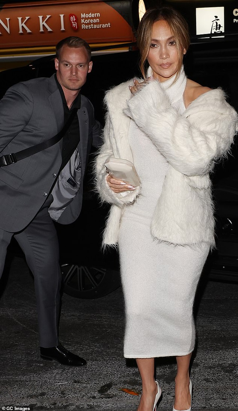 Dergi Kapaklarına Konu Olabilecek Yakışıklılıklarıyla Ünlü İsimlerin ...