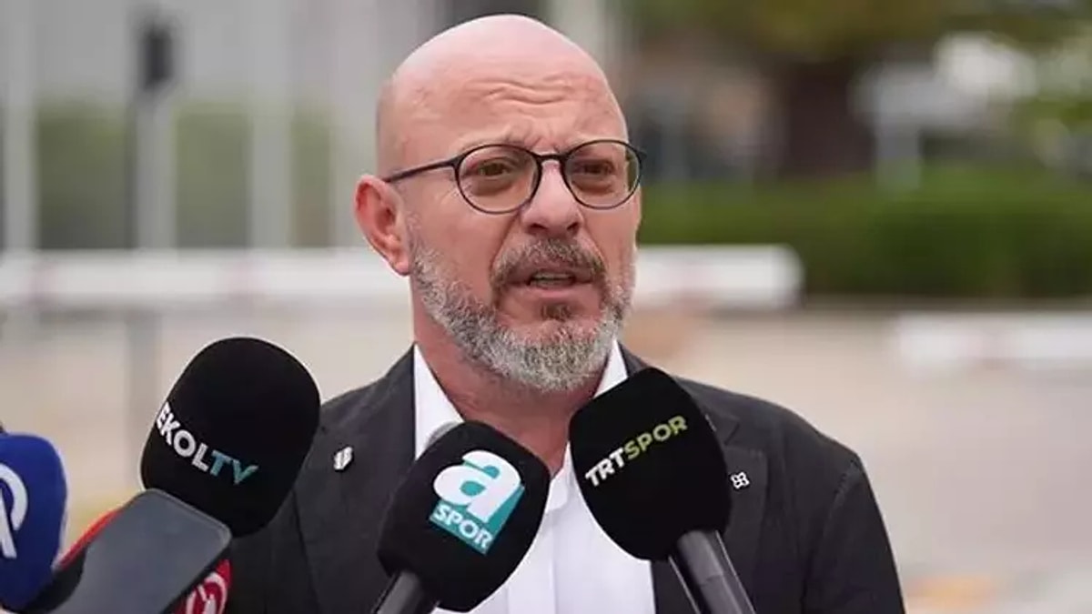 Beşiktaş Asbaşkanı Mete Vardar, Kongrede Oğlunu Tokatladı - Onedio