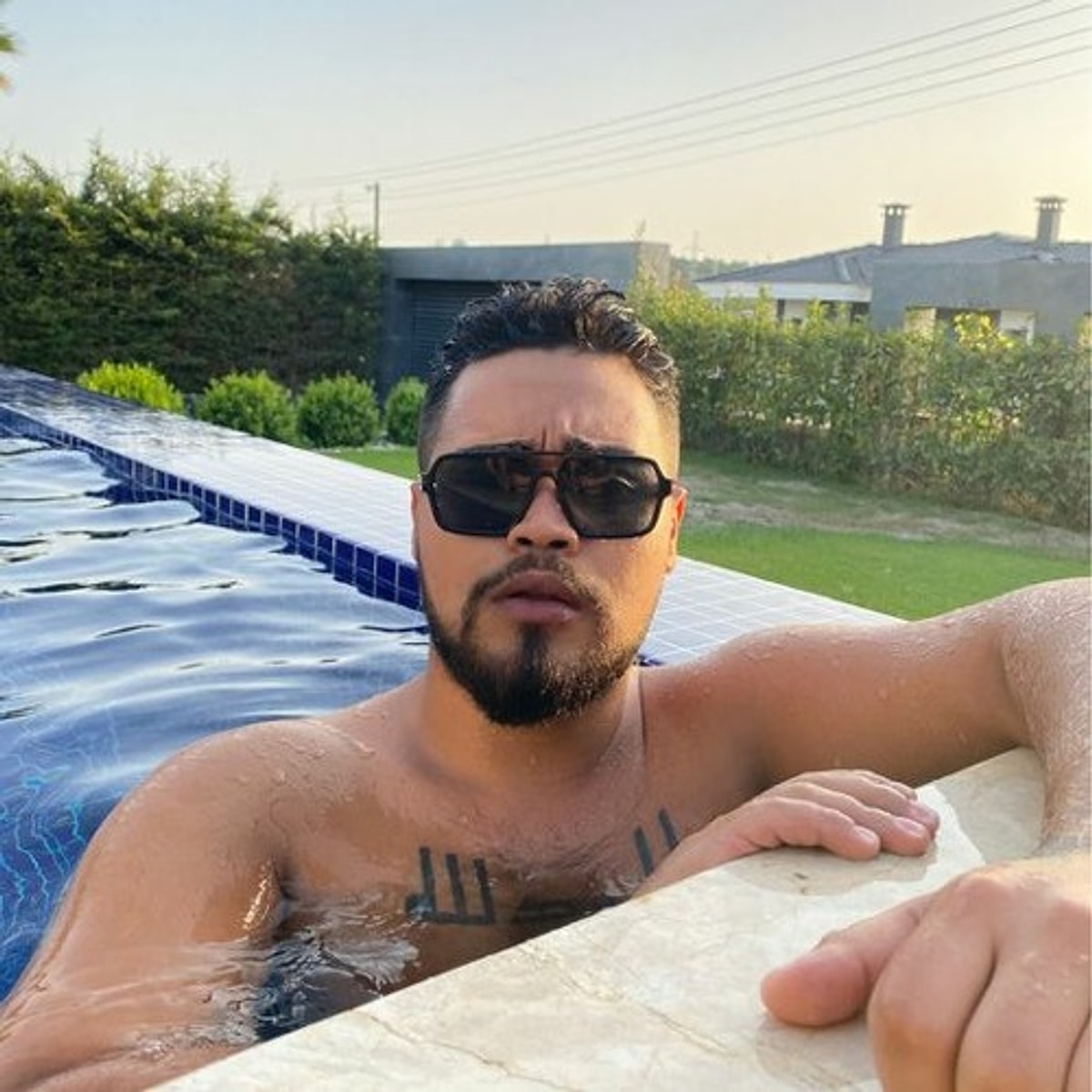 Lvbel C5 Şarkı Sözünü Hülya Avşar'a Açıkladı - Onedio