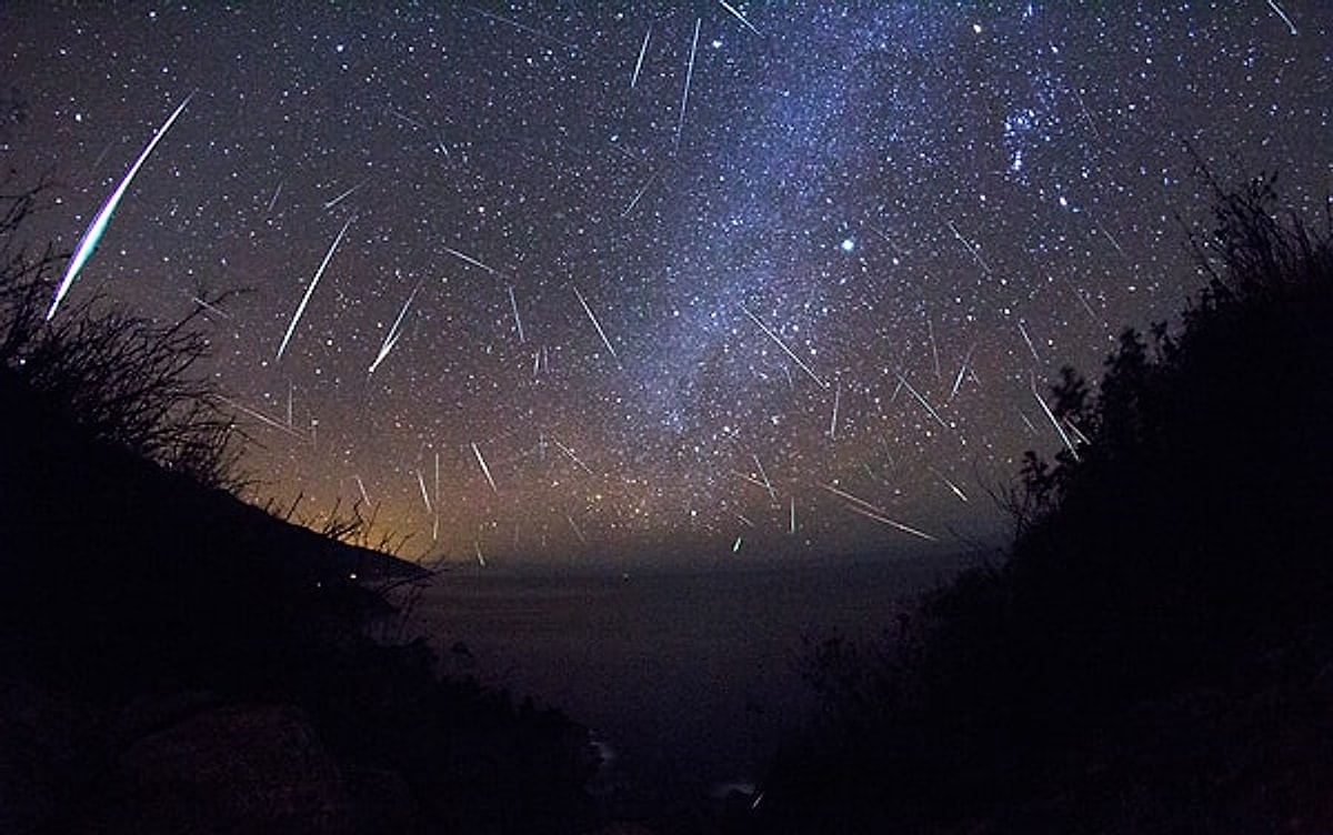 The Greatest Meteor Storm in History: The Night the Sky Fell in 1833 ...
