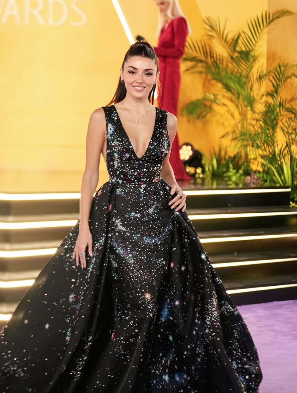 Hande Erçel Milano Moda Haftası'nda Parladı! - Onedio