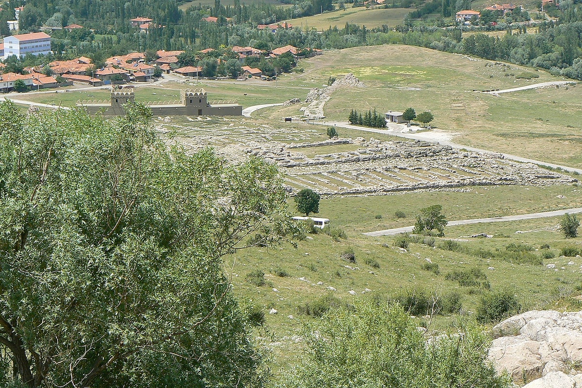 Explore the Ancient City of Hattusa in Turkey - Onedio