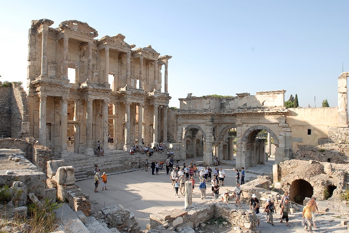 Efes Antik Kenti Hakkında Kısa Bilgi: Ne Zaman Yapıldı? - Onedio