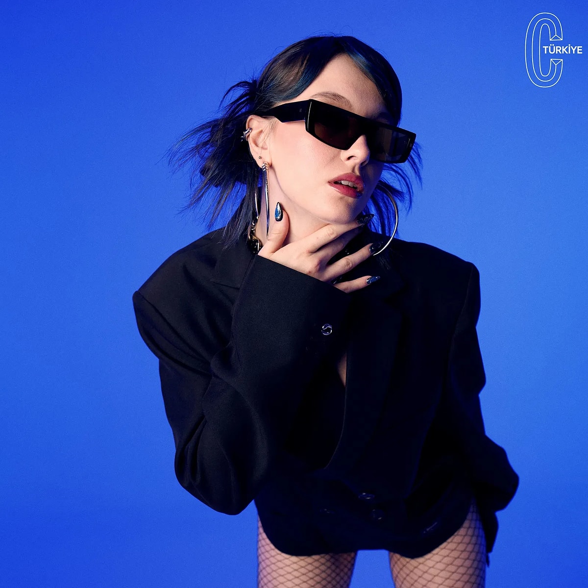 Manifest Grubu Üyesi Zeynep Oktay Kimdir? - Onedio