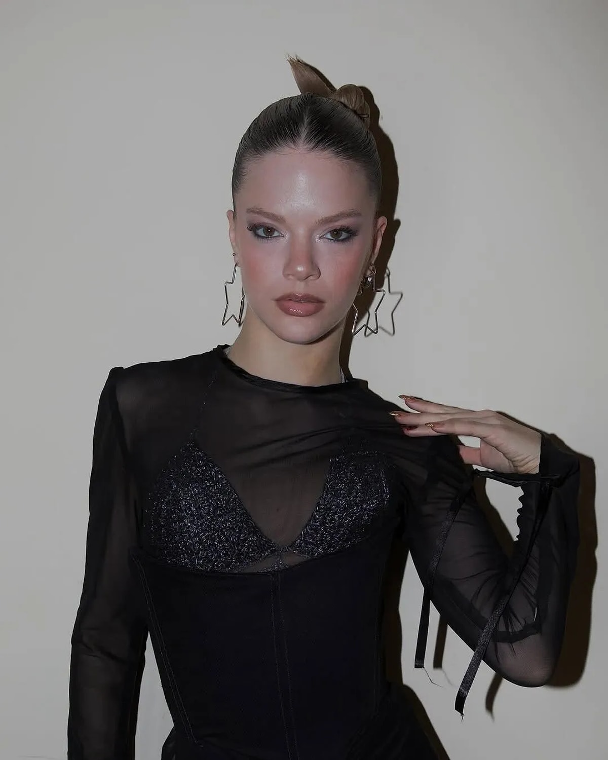 Manifest Grubu Üyesi Esin Bahat Kimdir, Nereli, Kaç Yaşında? - Onedio