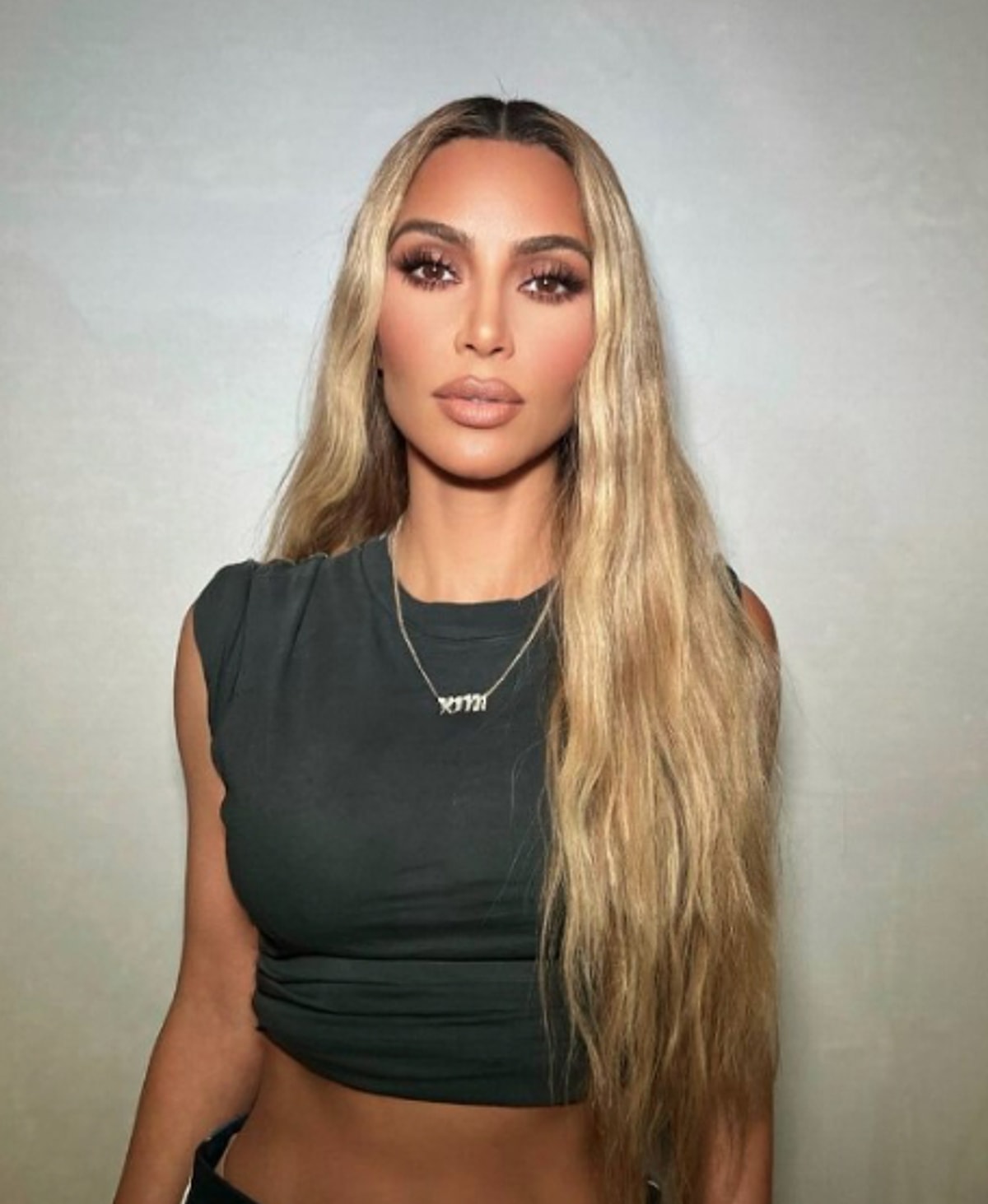 Kim Kardashian’s Sunken Ribs Steal the Spotlight - Onedio