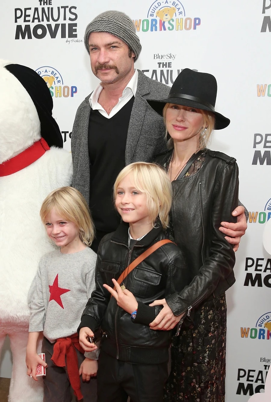 Naomi Watts’ Daughter, Goes Viral After Gender Transition - Onedio